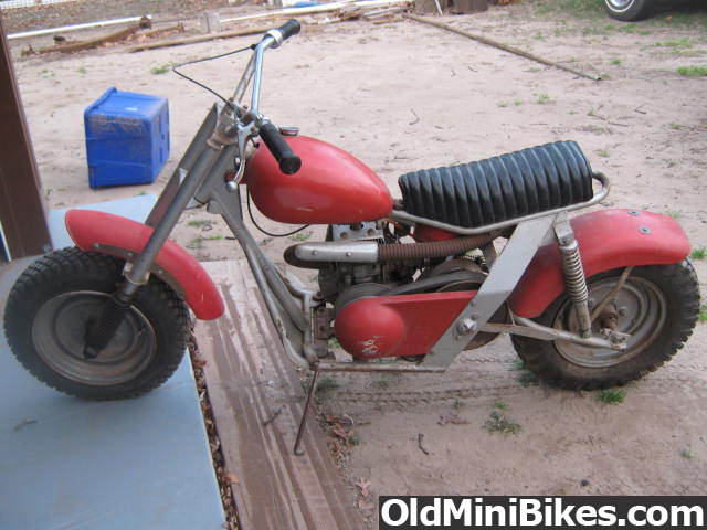 I finally got one! BEARKAT TWISTER!! What year is this one? This sucker is HUGE! | OldMiniBikes.com