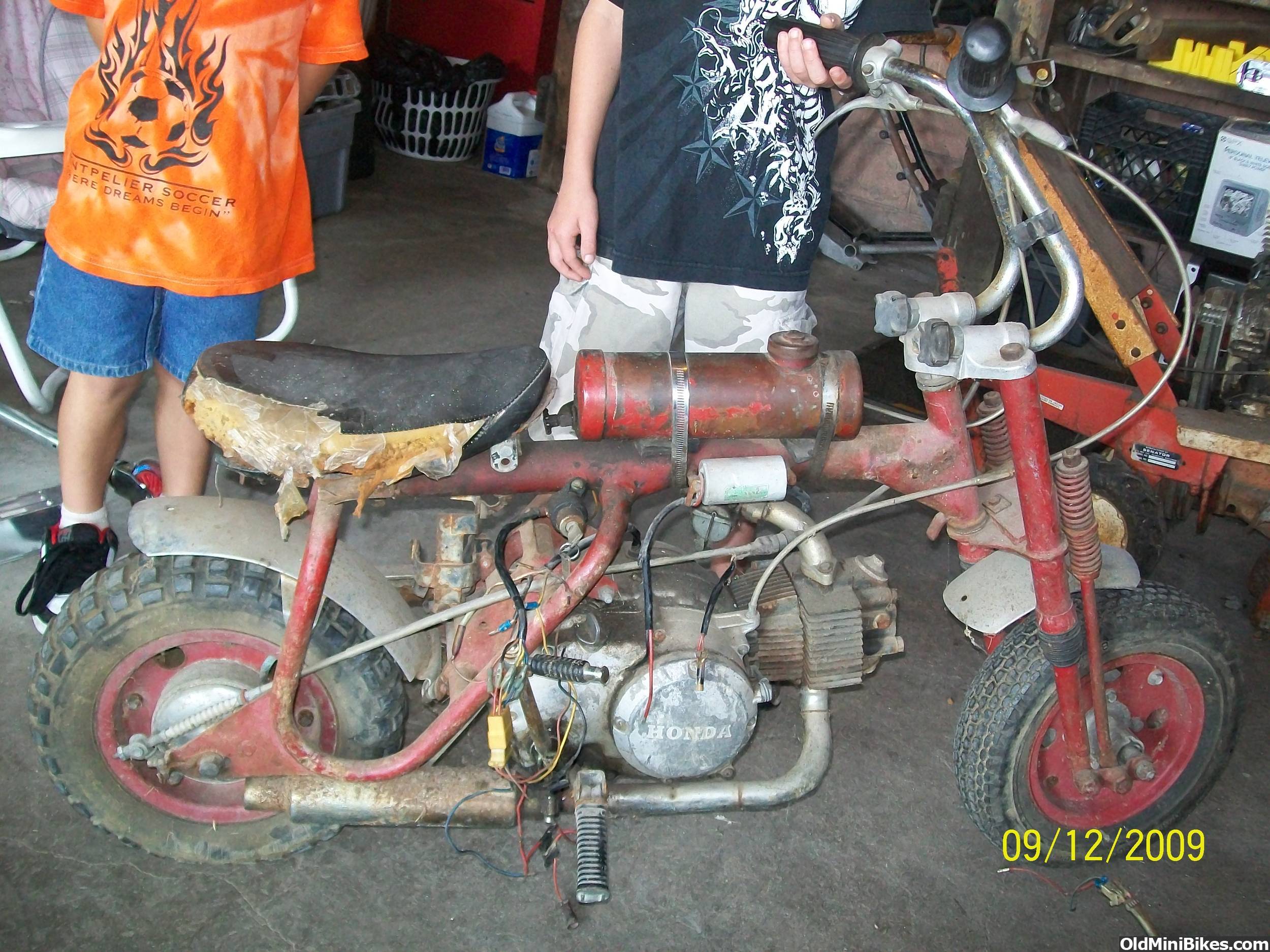 need help identifying the year and model!! | OldMiniBikes.com