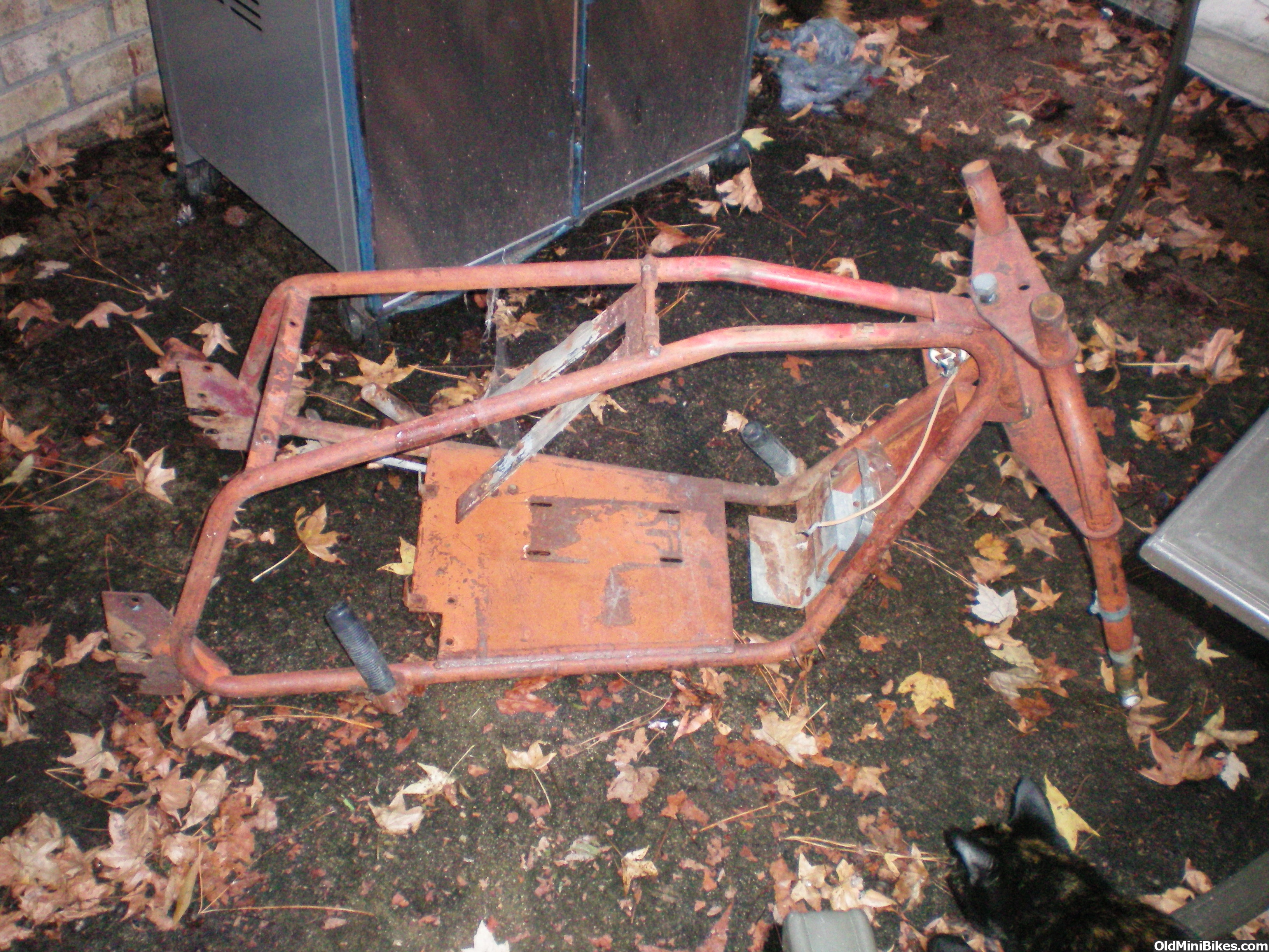 Super bronc frame v-10 | OldMiniBikes.com