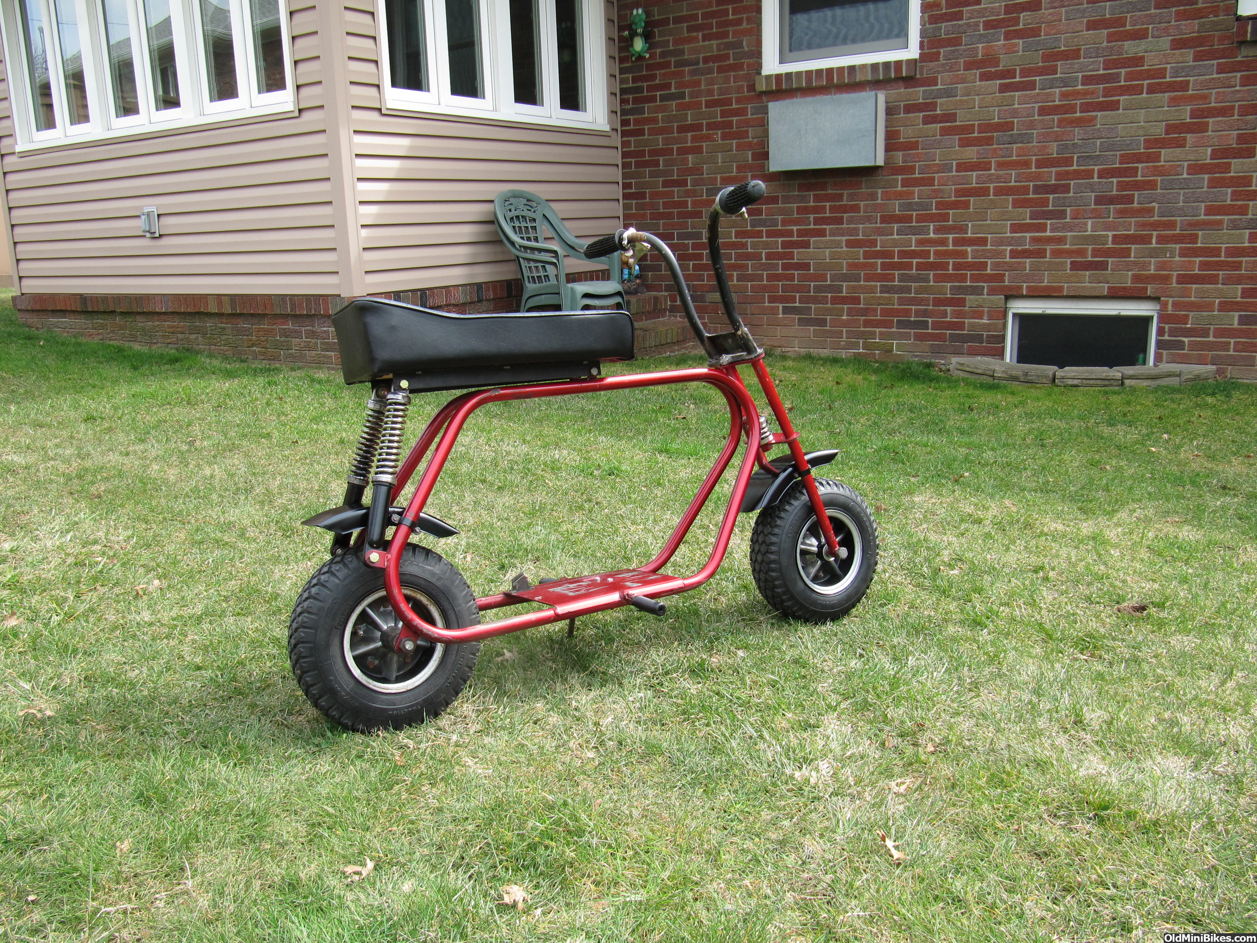 1970 Hpe Muskin Cat 400x Roller | OldMiniBikes.com