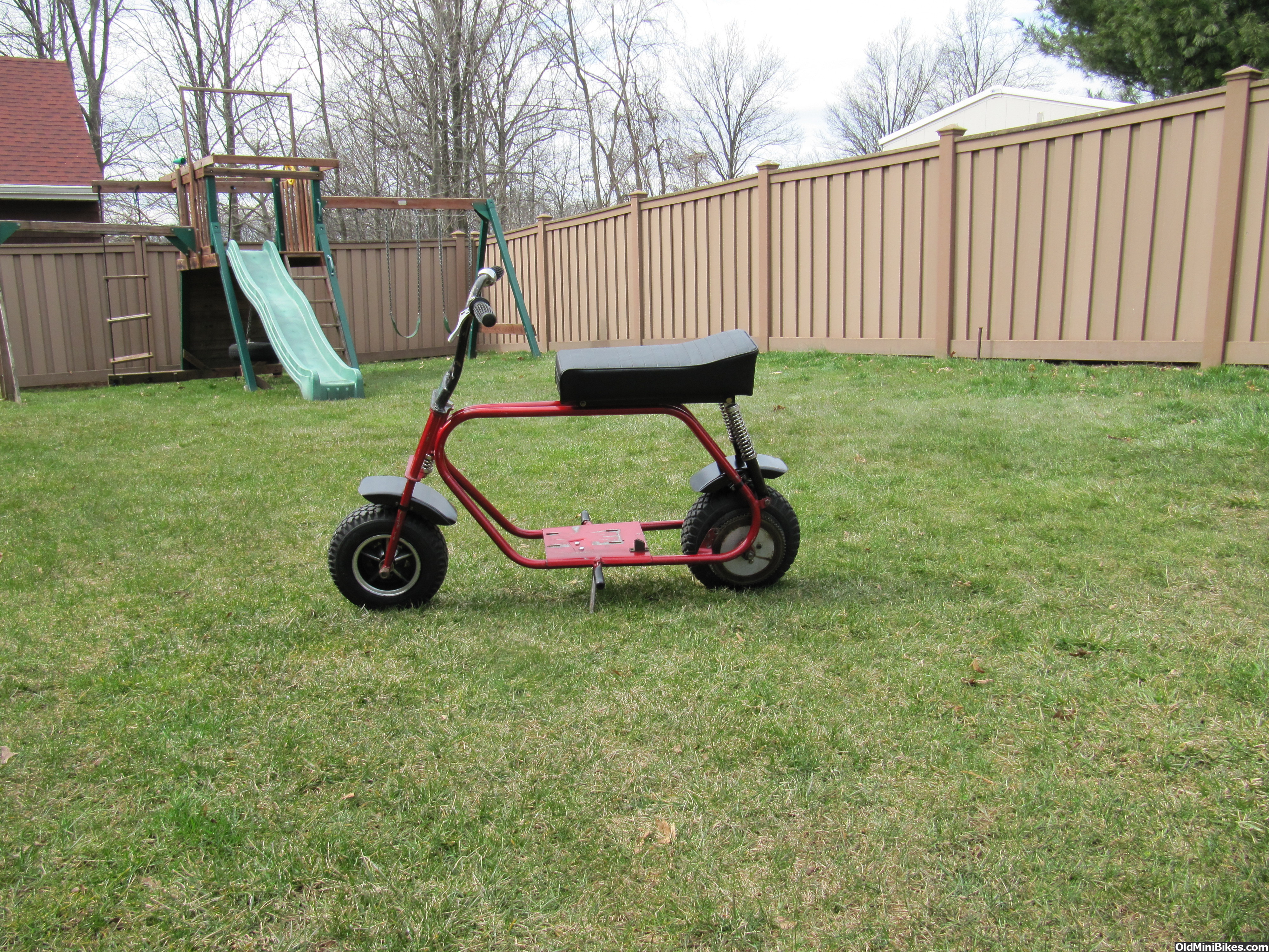 1970 Hpe Muskin Cat 400x Roller | OldMiniBikes.com