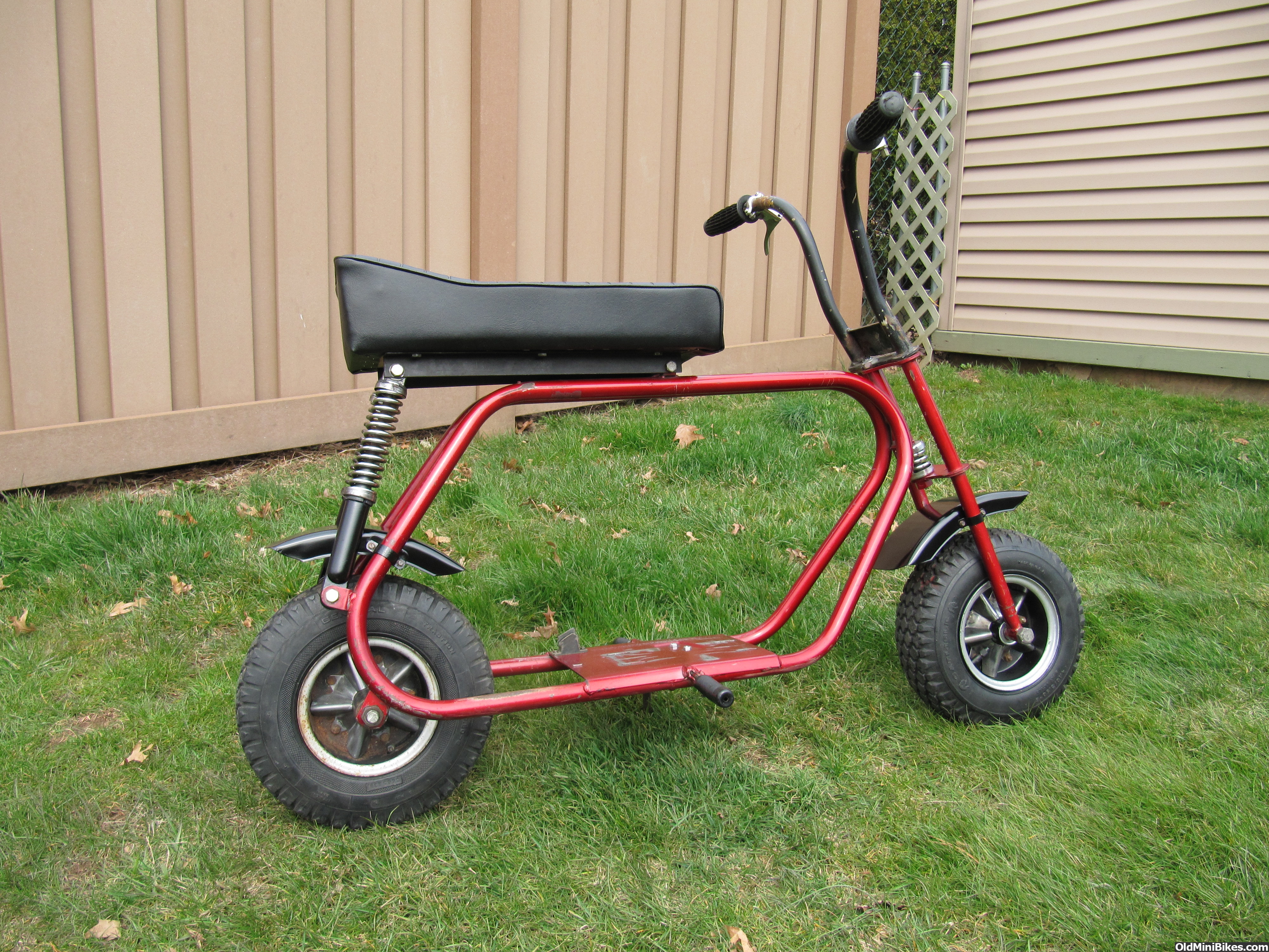 1970 Hpe Muskin Cat 400x Roller | OldMiniBikes.com