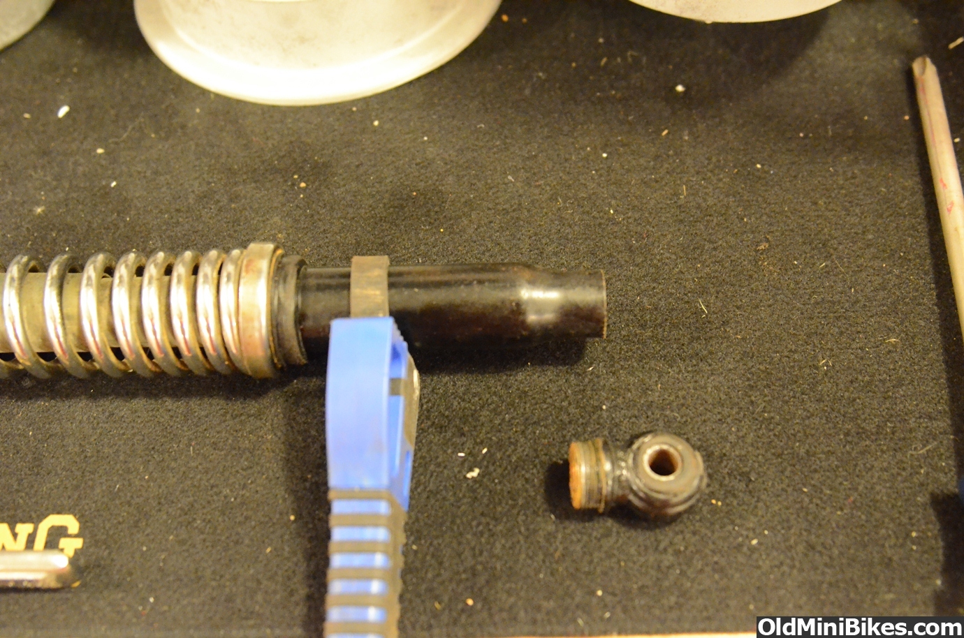 Vintage Roadster Shock Teardown | OldMiniBikes.com