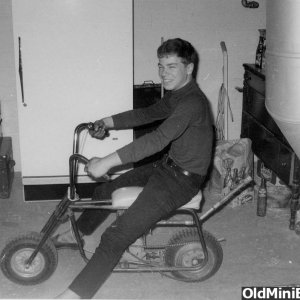 Easyrider_DL_and_his_Nitro_Mini_Bike_Really_Model_Airplane_fuel_about ...