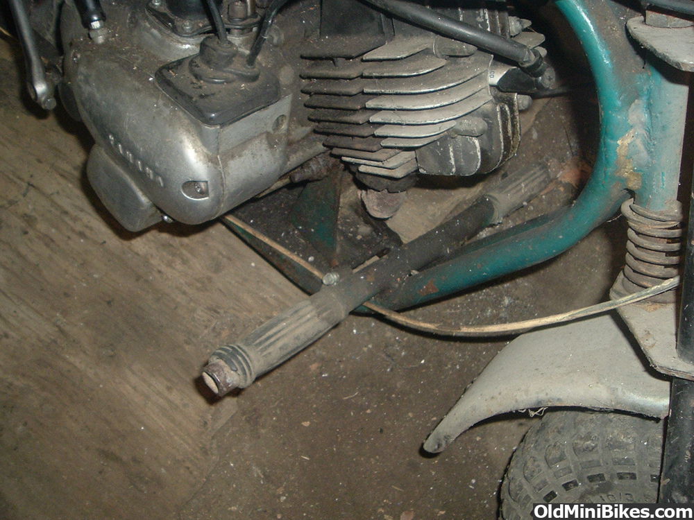 Unknown Mini, unusual engine mount | OldMiniBikes.com