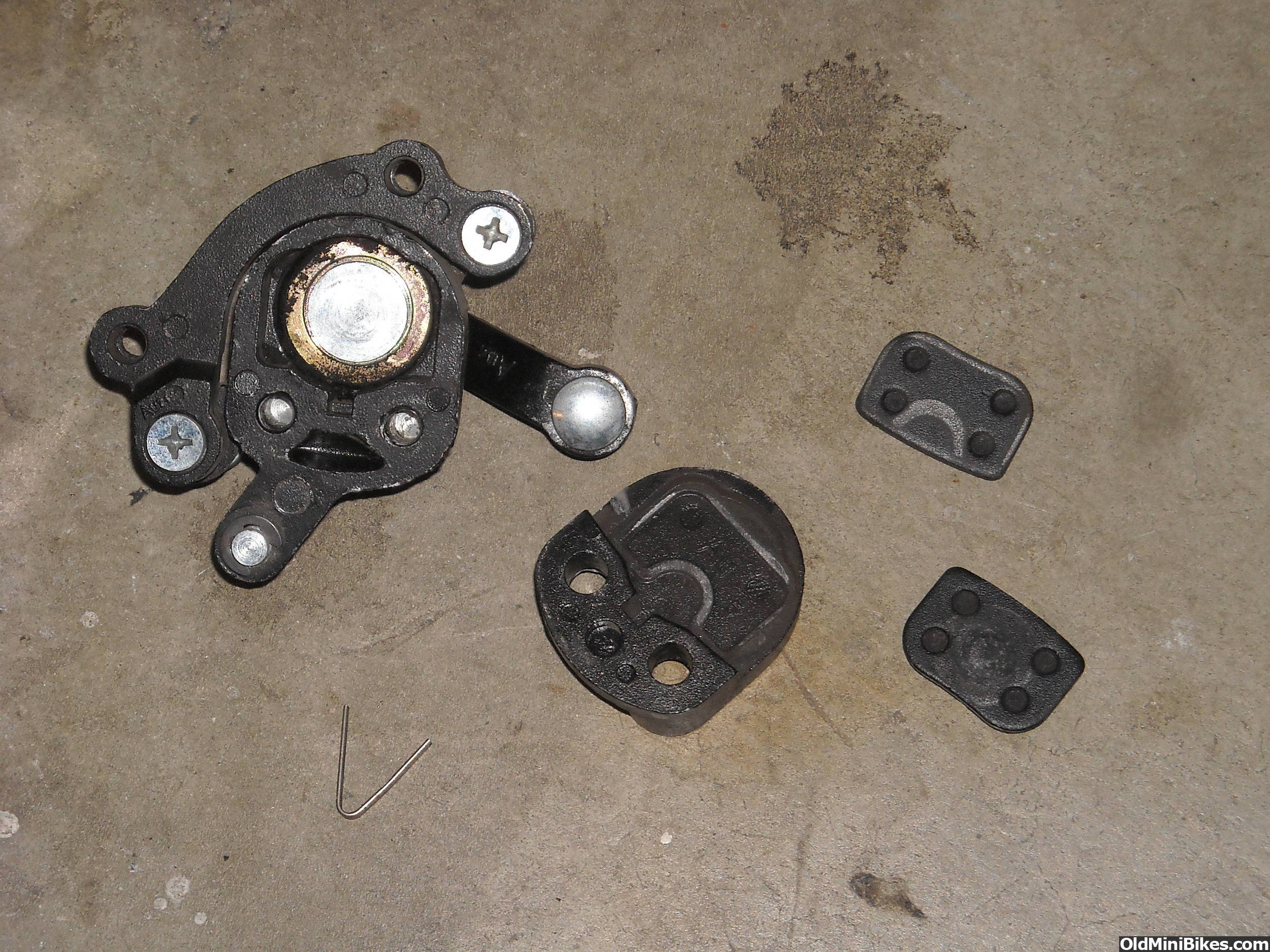 Question about DB30 brake setup - how to put back together ...