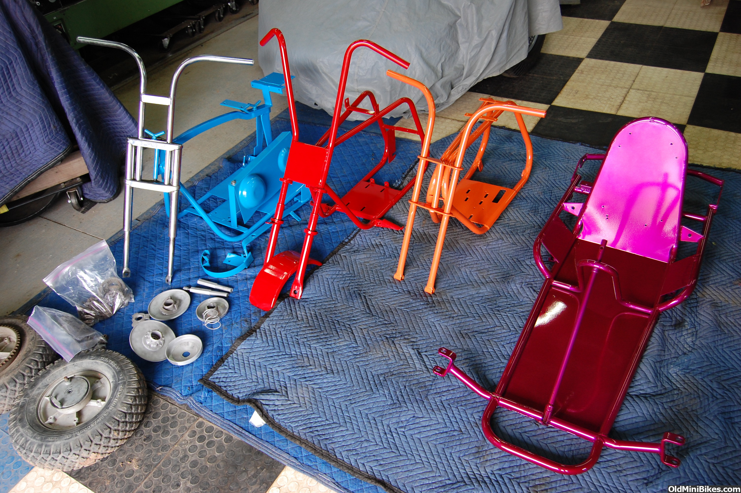 Let the builds begin | OldMiniBikes.com