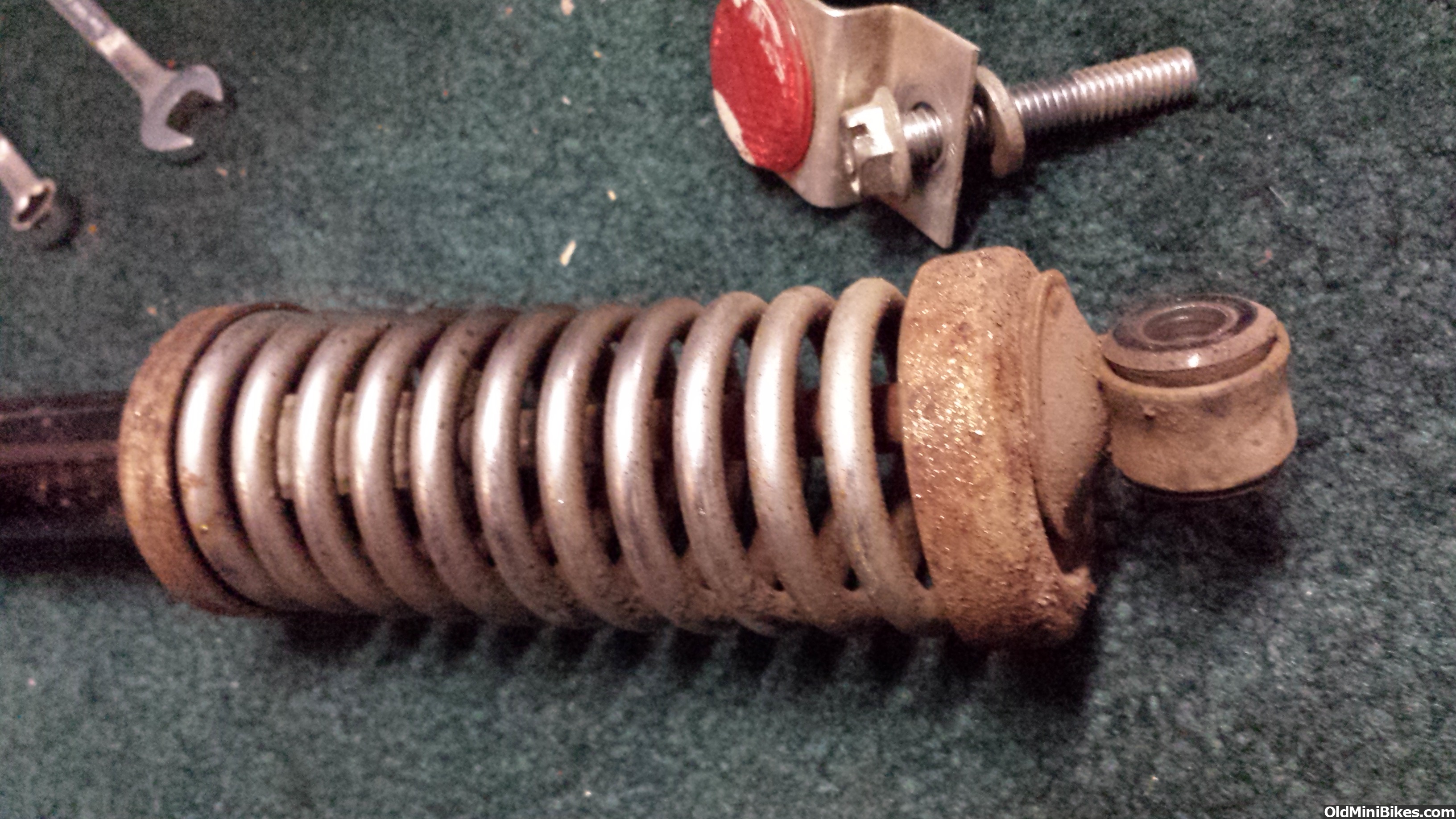 1970 Rupp Roadster Rear Shock Disassembly | OldMiniBikes.com