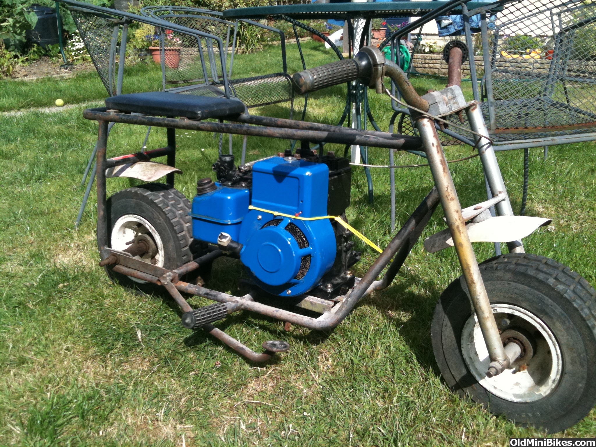 A taco style minibike rebuild in england! | OldMiniBikes.com